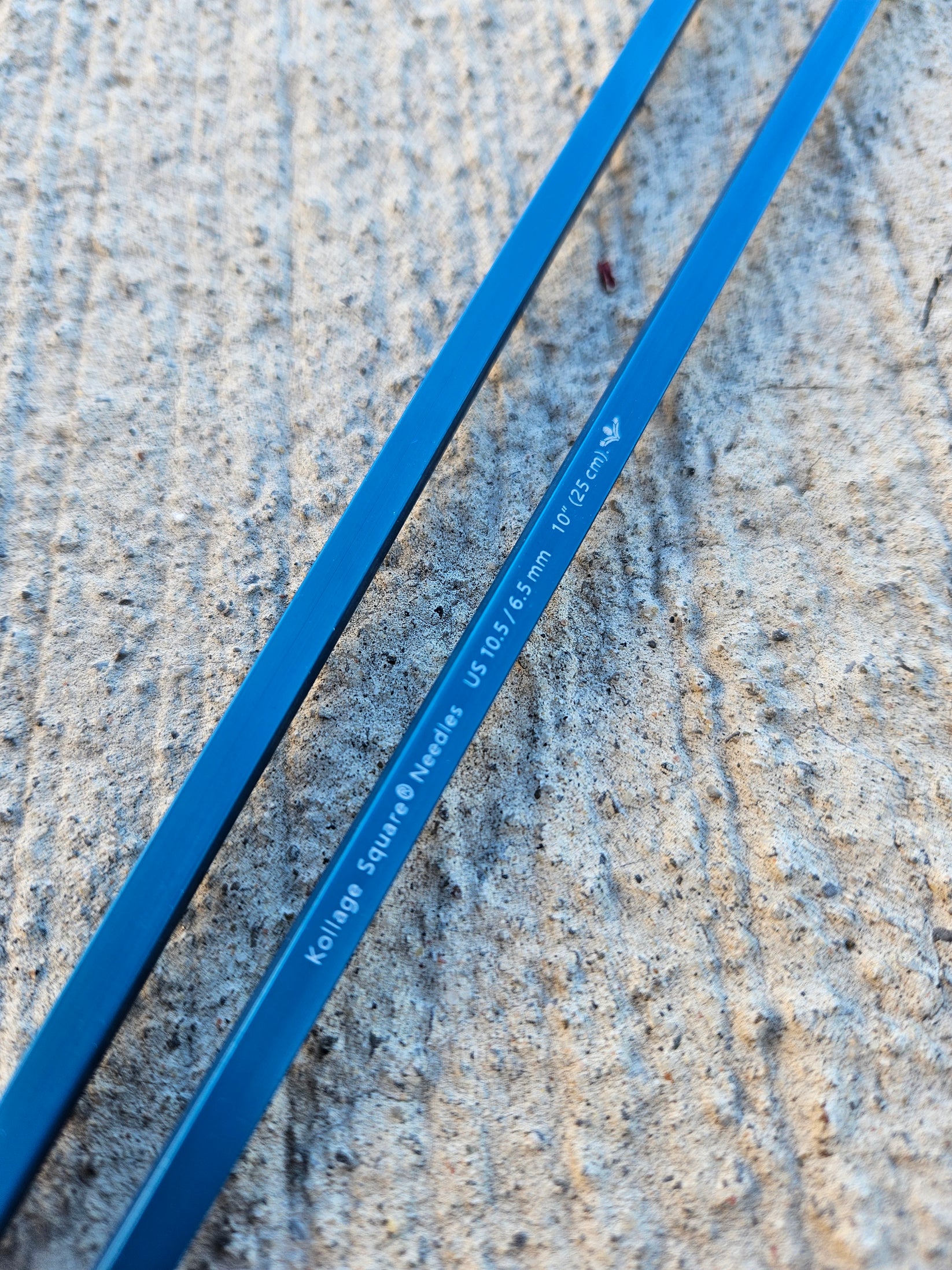 Straight Needle - GOLD or BLUE – Kollage SQUARE Needles Store